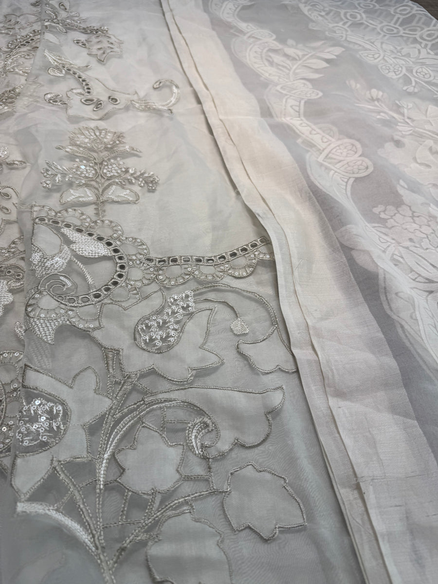 Maria B white lawn 2025